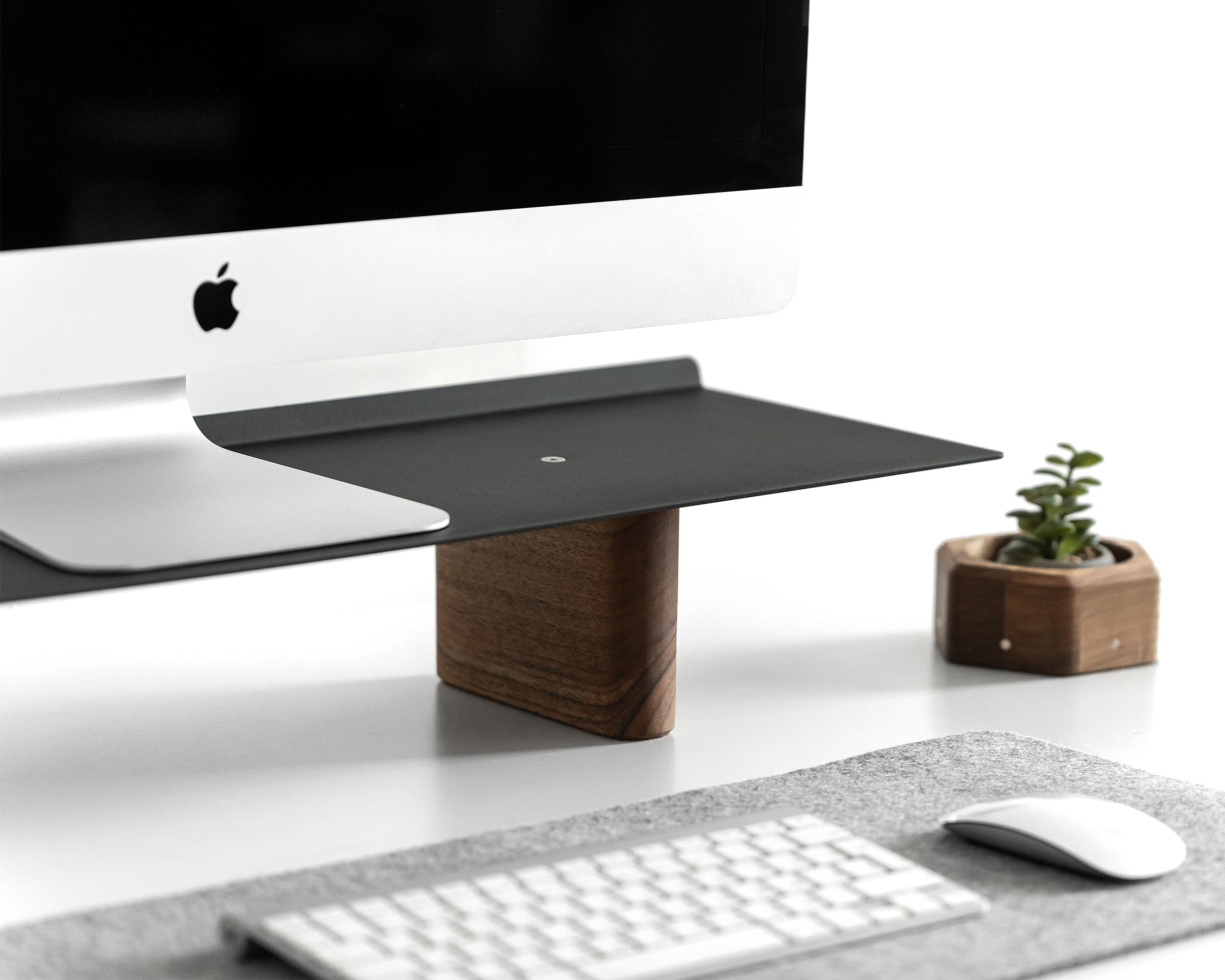 Metal Monitor Stand – TheHrdwood